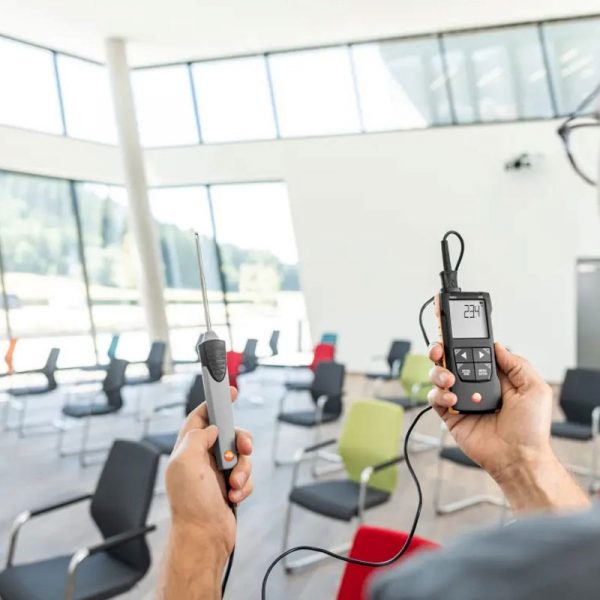 Testo 925 - 1 channel Digital Thermometer | AML Instruments